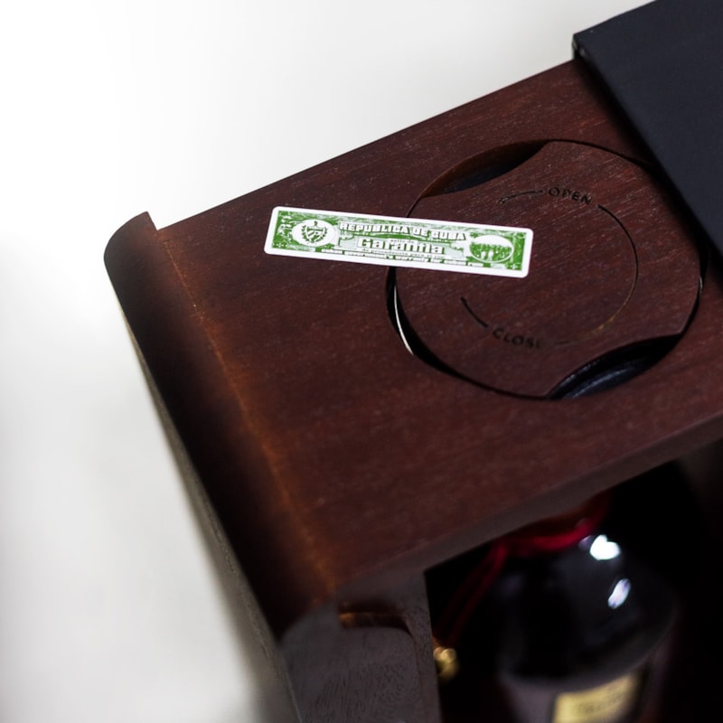 Rum Havana Club Unión Cohiba Atmosphere 700ml - Espaço Prime Bebidas